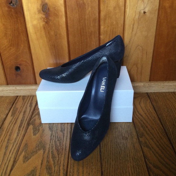 Vaneli | Shoes | Vaneli Dayle Classic Pump Made In Italy Size 8s ...